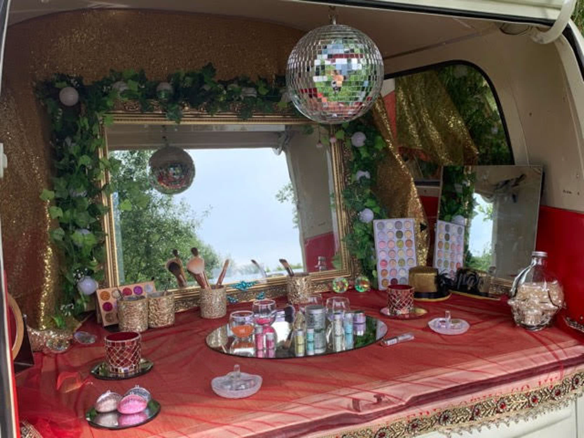 Vintage Camper Booths - Wedding VW campervan for hire - Unique Rebels Union